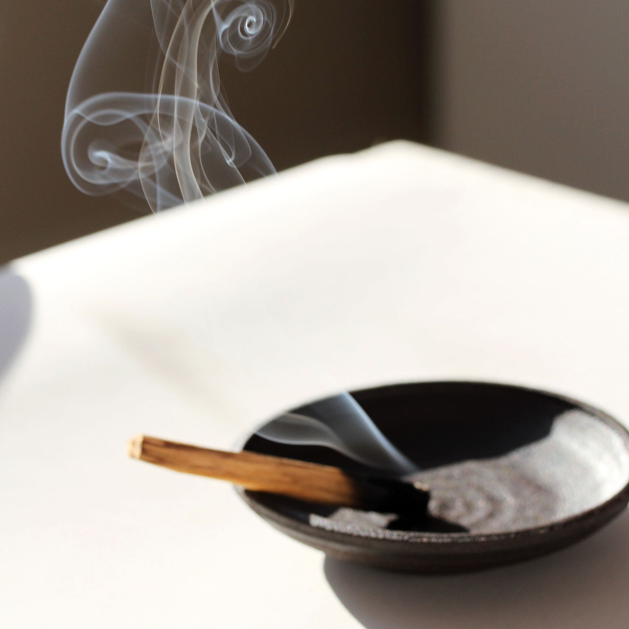 Artisan Black Stoneware Smudging Dish - Handmade Elegance – Ume