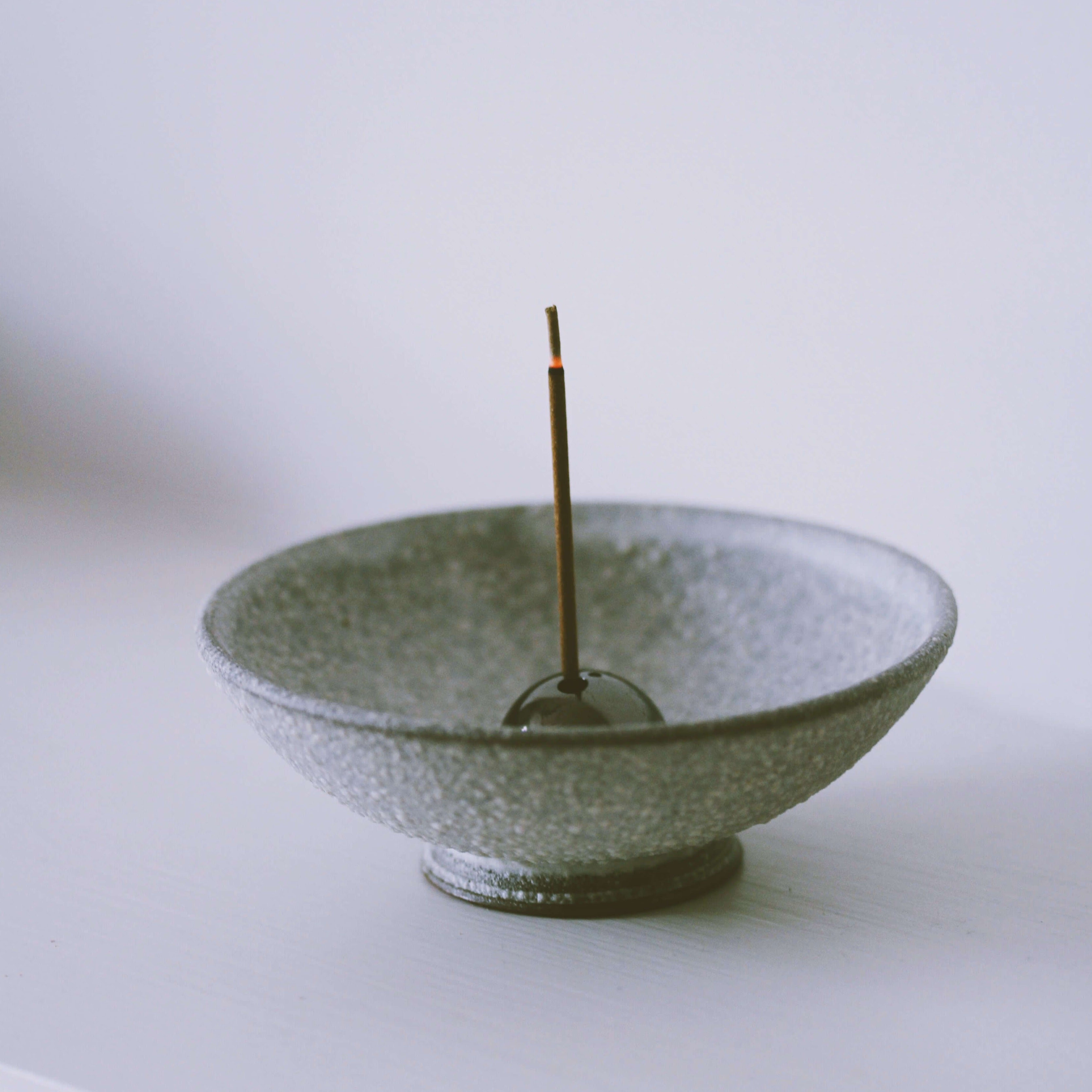 Incense Chalice - Cloud. Matt White Ceramic Incense Holder – Ume