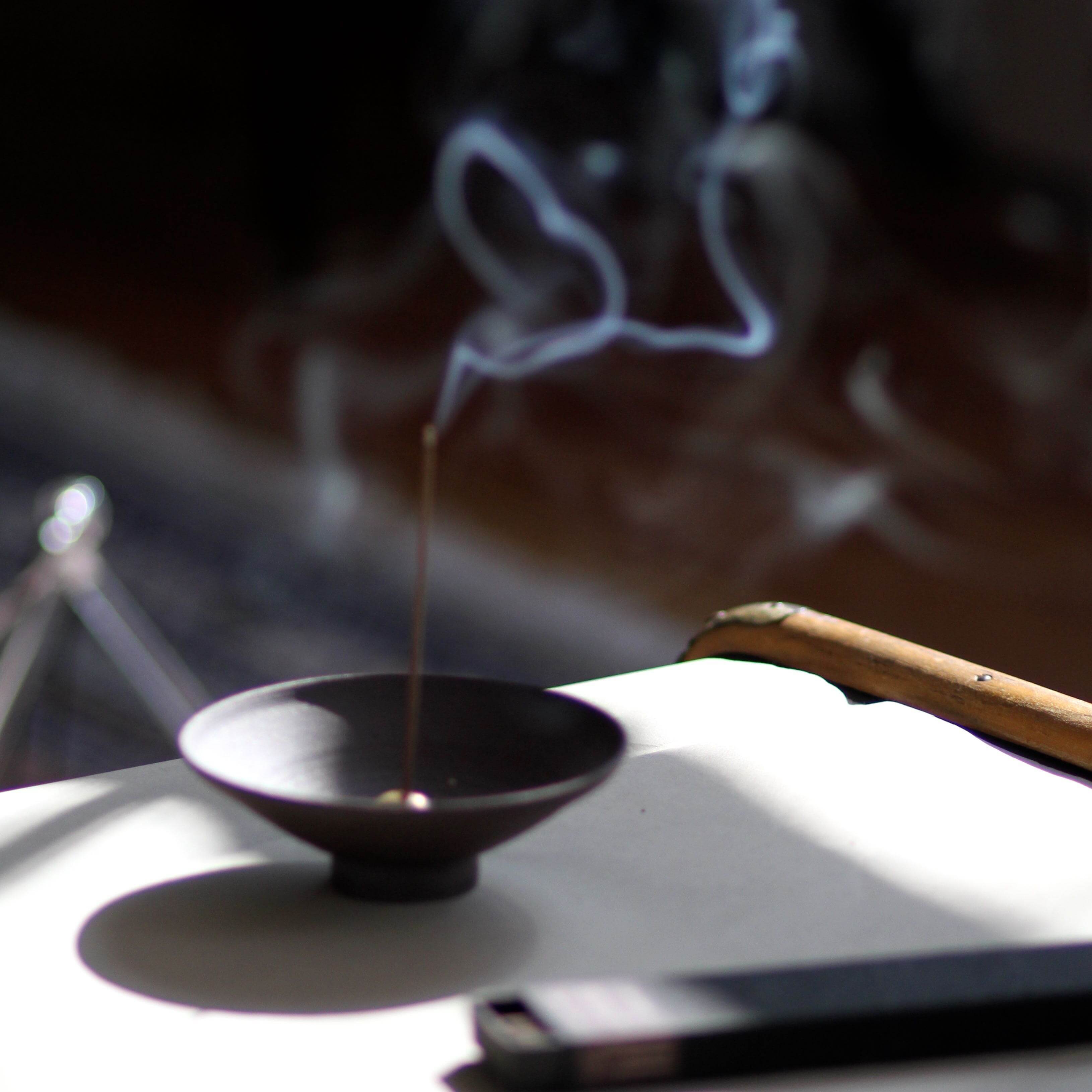 Beautiful Purple Terracotta Incense Bowl Holder. Zen. Artisan Made – Ume